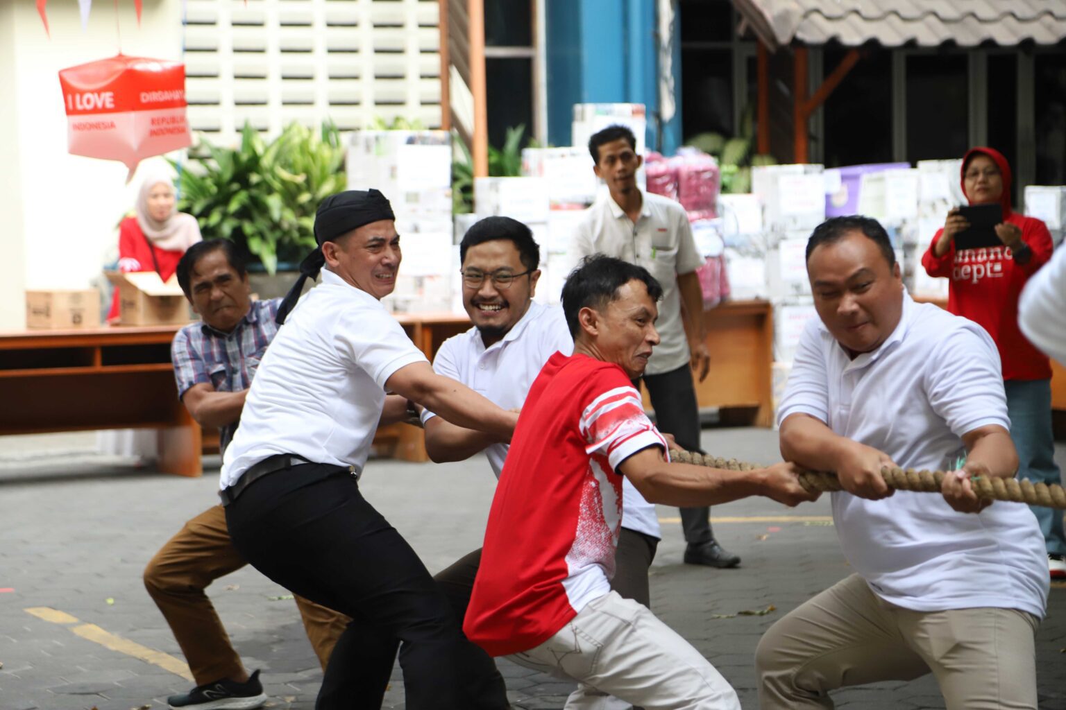 Unisba Lomba dan Tendik dalam Kemerdekaan RI ke-79