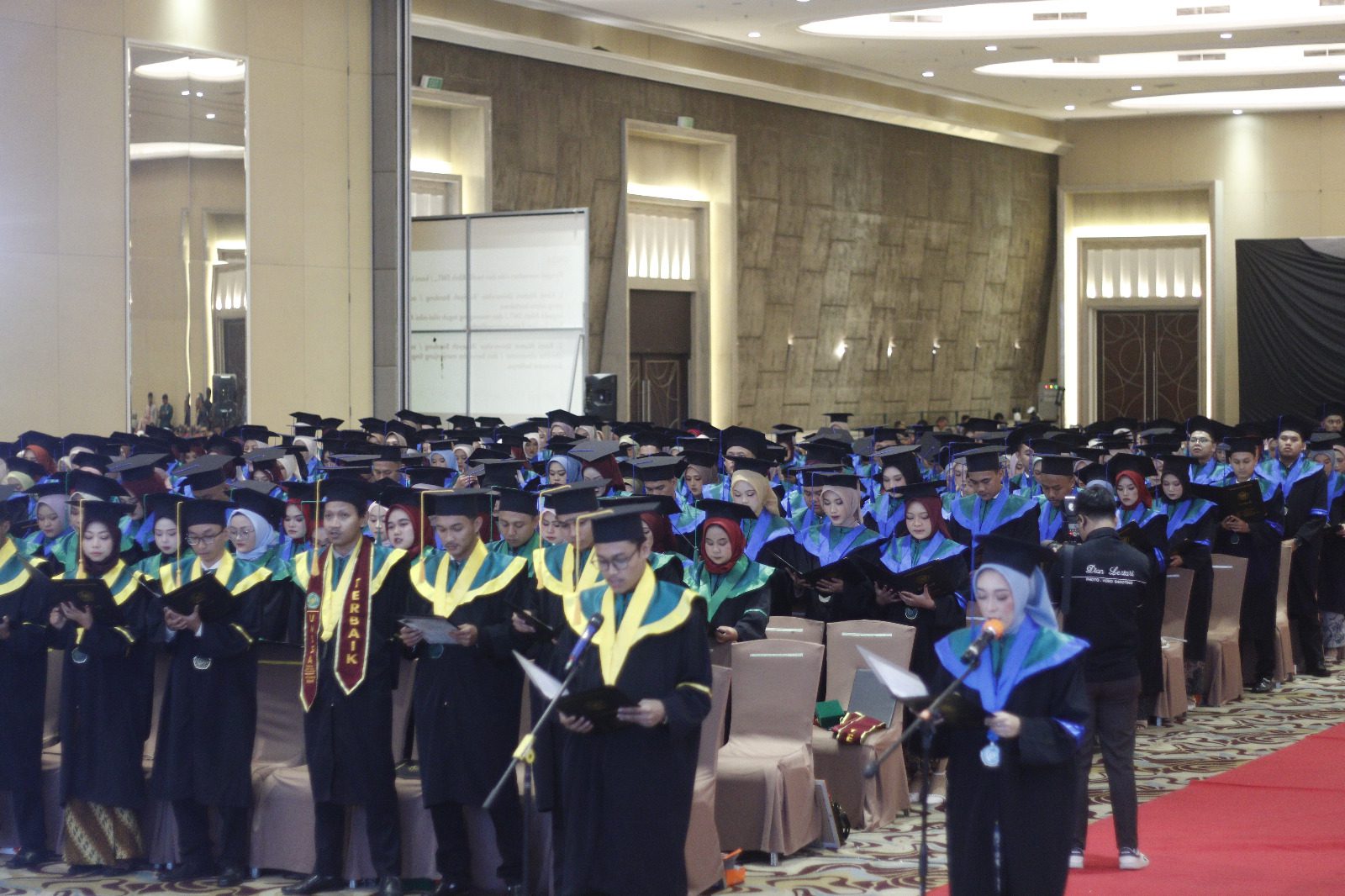 Gelar Wisuda dan Milad : Lulusan Unisa Bandung Didorong Jadi