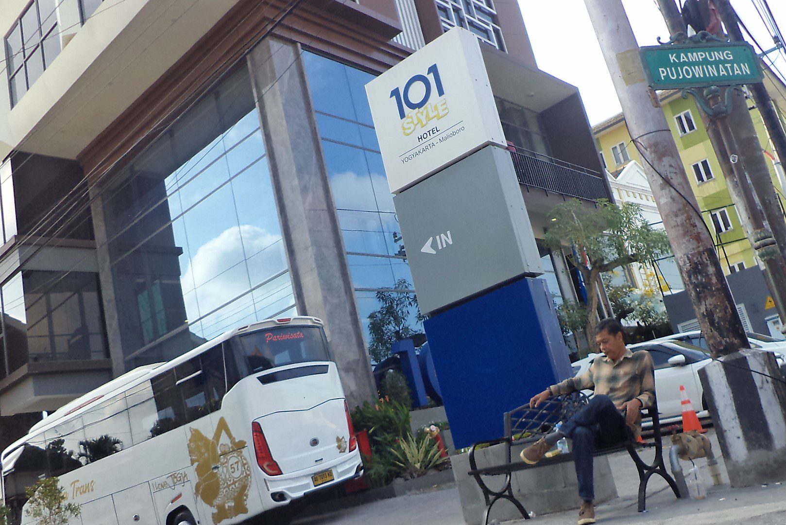 Hidden Gem Hotel 101 Style Jogja, View Kamar Gunung Merapi